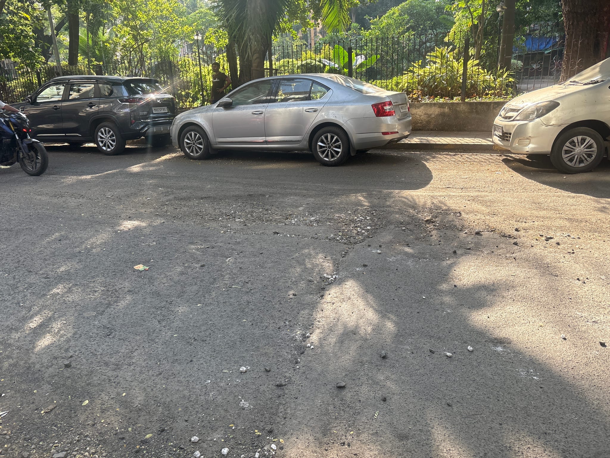 Indian Potholes - Report & Track Road Issues